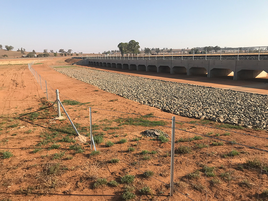 Rail corridor fencing: How is it managed? – Inland Rail
